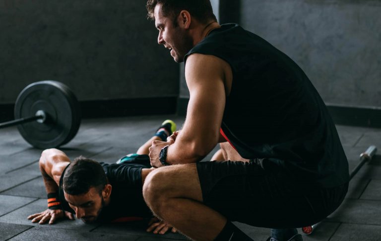 How to Give Feedback as A Personal Trainer: Your Complete Guide